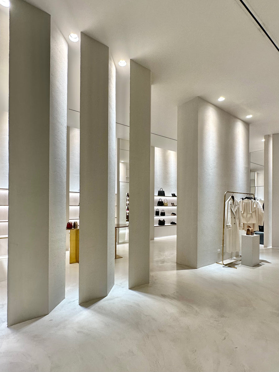 Suit's woman boutique in soft and natural colors – Suit Negozi Row