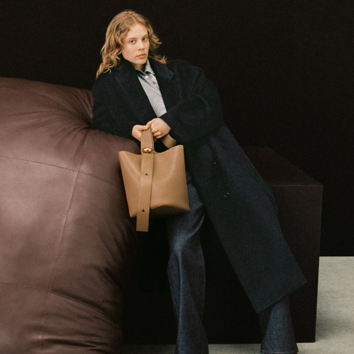 Loewe Woman – Suit Negozi Row